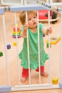 Estimular al niño para que aprenda a agacharse | Cuidado Infantil