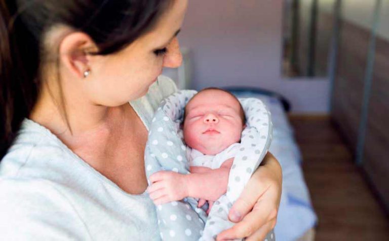 El bebé de 1 mes | Desarrollo del bebé de 1 mes | El bebé mes a mes