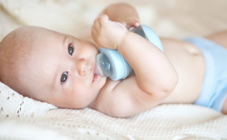 El biberón | Tipos de biberones | Características del biberón del bebé